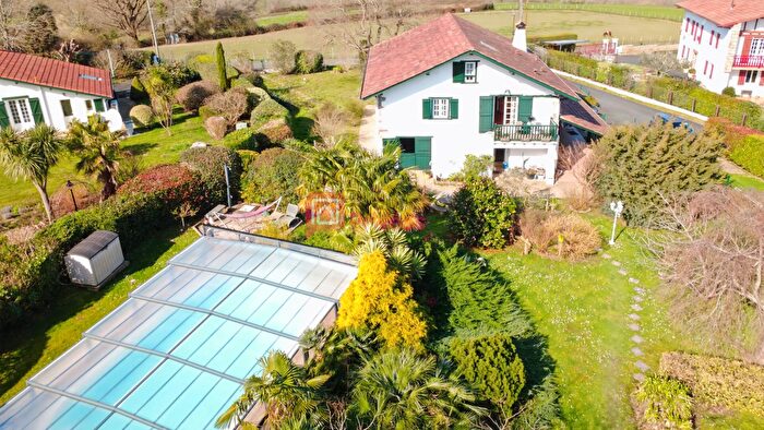 Maison à vendre - Ustaritz - 5 pièces - 2 chambres