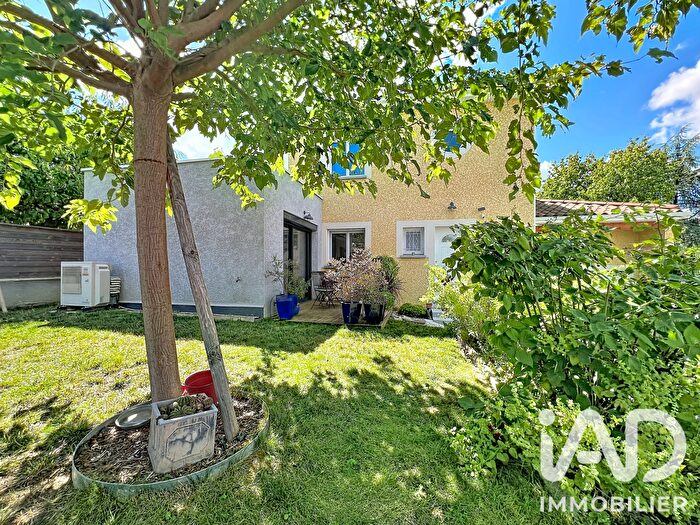 Maison 7 pièces à vendre - Communay