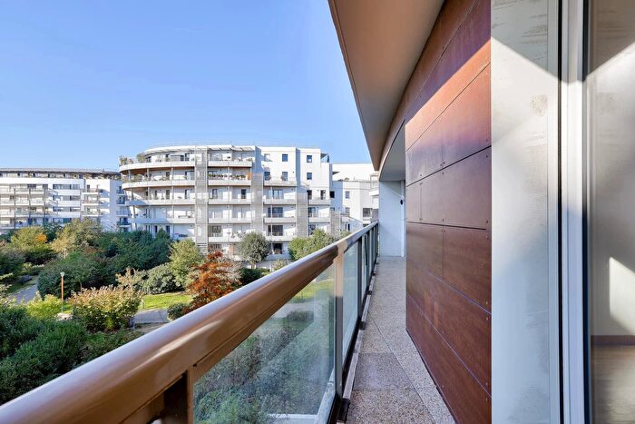 Appartement 3 pièces à vendre à Issy-les-Moulineaux, Les Epinettes, Le Fort, Les Hauts dIssy