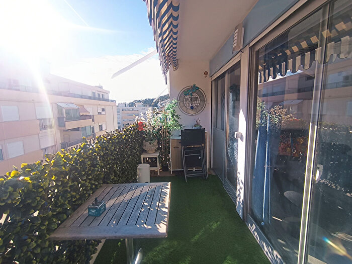Appartement 2 pièces à vendre - Vallauris, Golfe Juan, Vieux Port