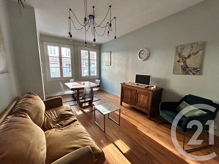 Appartement à louer - Lisieux, Centre-ville - 2 pièces - 1 chambre