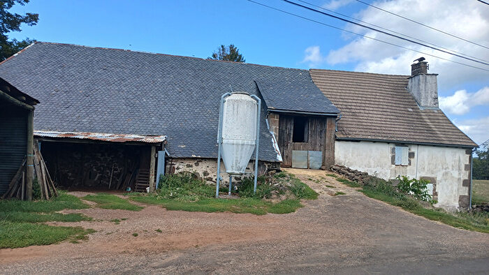 Anglards-de-Salers - Maison 4 pièces à vendre