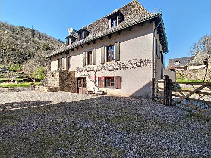 Monceaux-sur-Dordogne : Maison 7 pièces à vendre