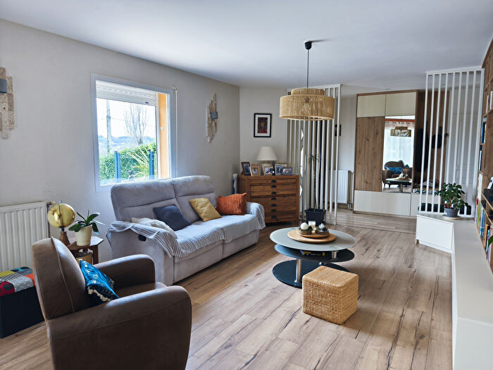 Maison à vendre - Saint-Donat-sur-lHerbasse - 5 pièces - 4 chambres