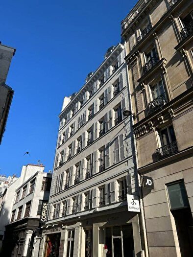 Appartement à louer - Saint Germain des Prés, Paris ème arrondissement - 2 pièces - 1 chambre