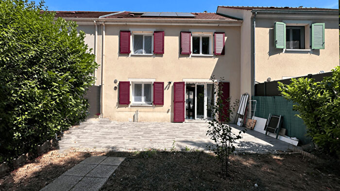 Maison 4 pièces à Rubelles, à vendre