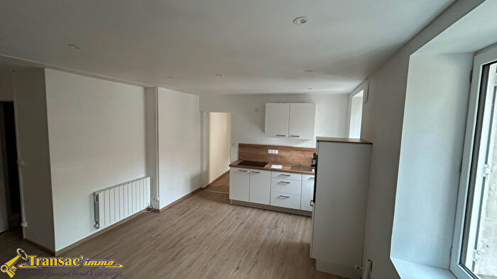 Châteldon : Appartement 3 pièces à louer