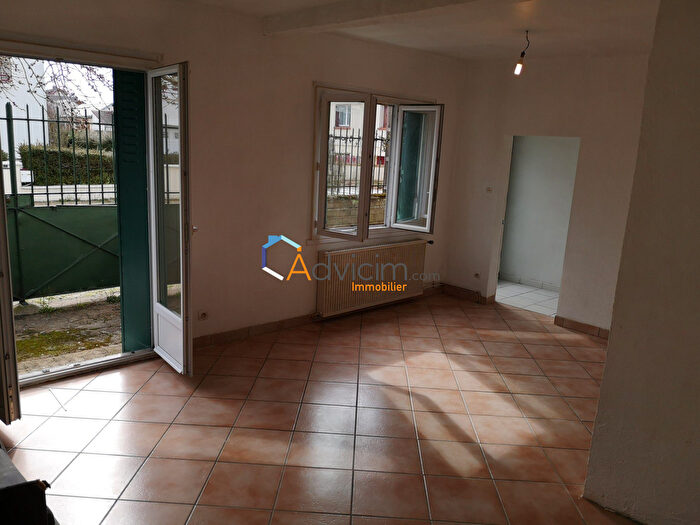 Maison 2 pièces à louer à Fleury-les-Aubrais, Gare, Bannier, Bustière, Dessaux