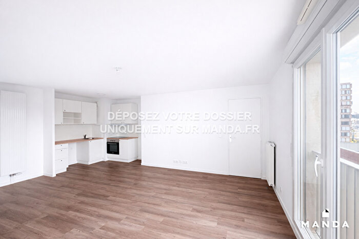 Appartement 3 pièces à Bobigny, Centre-ville, à louer