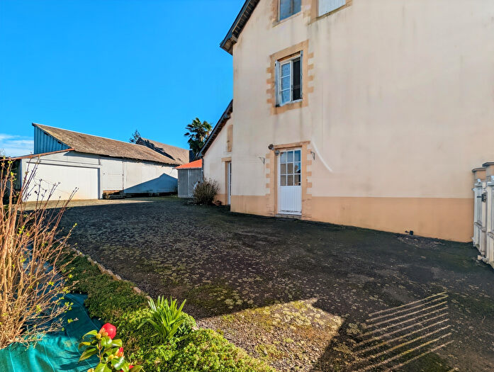 Maison à vendre - Astillé - 5 pièces - 4 chambres