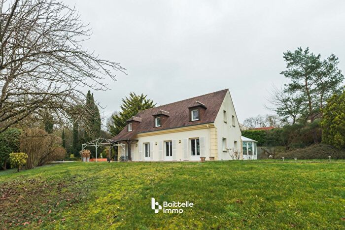 Maison à vendre - Saint-Sauveur-sur-École - 6 pièces - 5 chambres