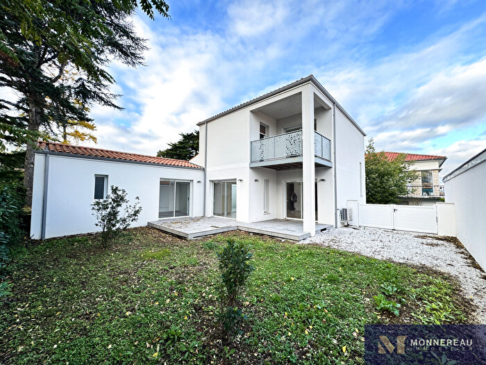 Maison à vendre - Saint-Georges-de-Didonne, Vallières - 6 pièces - 4 chambres