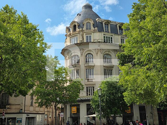 Appartement 8 pièces à vendre - Nîmes, Ecusson, Arènes