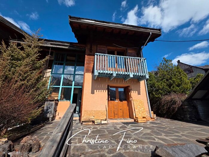 Maison à vendre - La Salle-les-Alpes - 9 pièces - 6 chambres