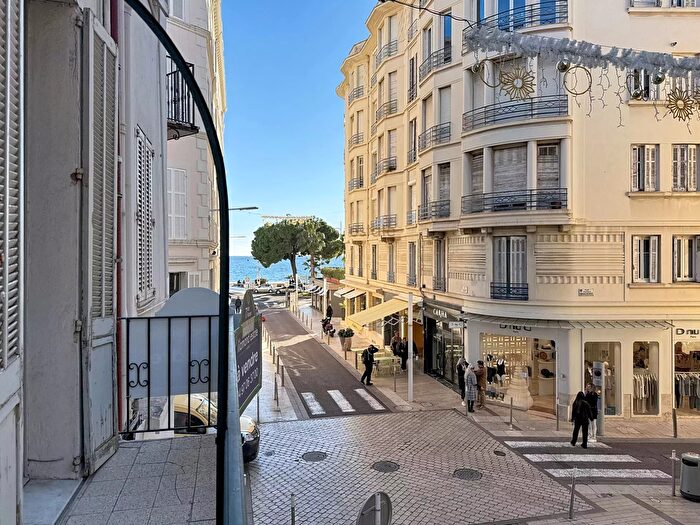 Appartement à vendre - Cannes, Centre-ville - 2 pièces - 1 chambre
