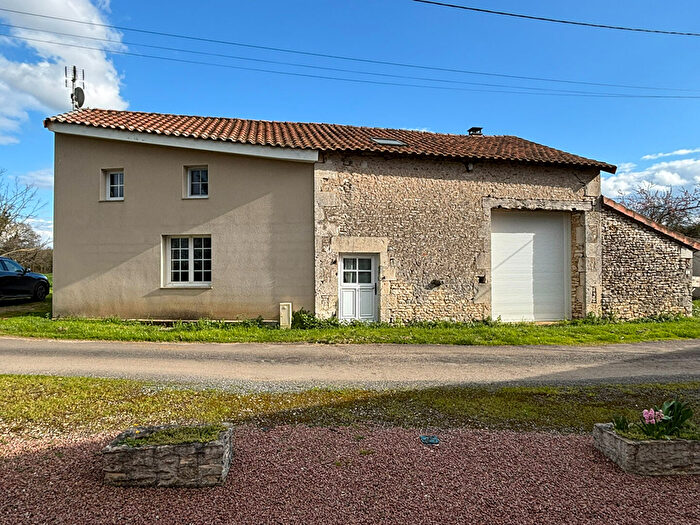 Maison 4 pièces à louer à Saint-Martin-l'Ars