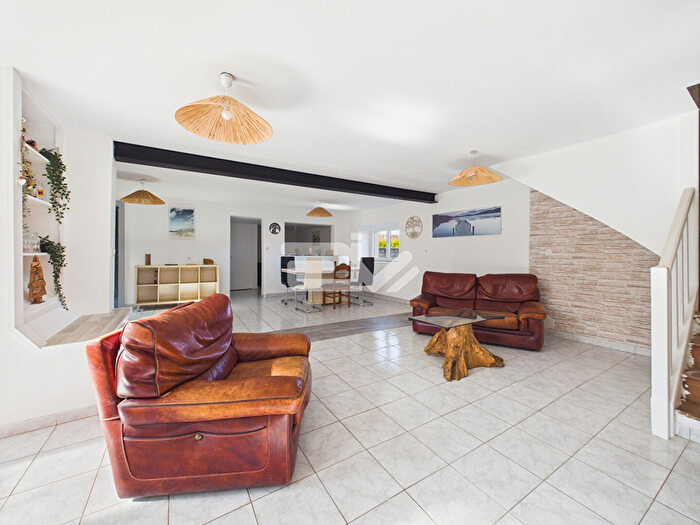 Prouilly : Maison 6 pièces à vendre