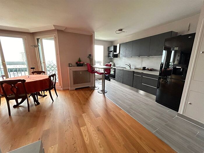 Paris 19ème, Danube : Appartement 4 pièces à vendre