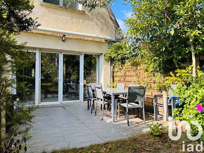 Maison à vendre - Les Clayes-sous-Bois, Centre-ville - 6 pièces - 4 chambres