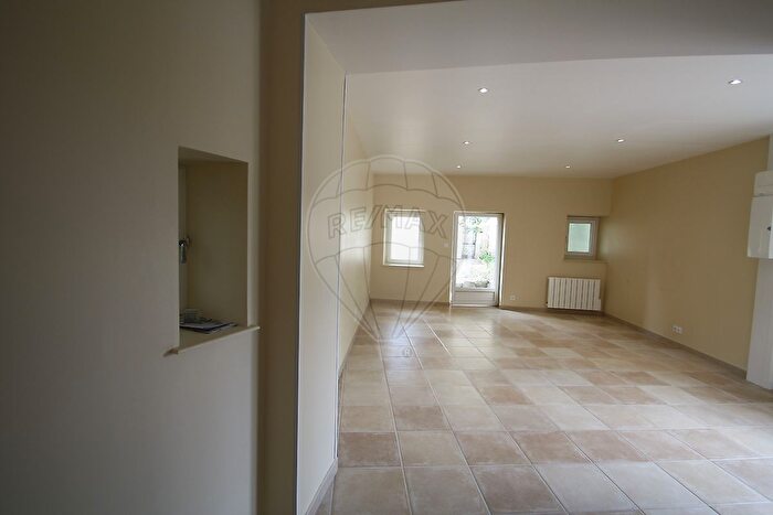 Maison à louer - Sennecey-le-Grand - 4 pièces - 3 chambres