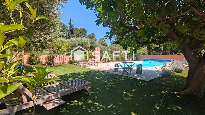 Maison à vendre - La Seyne-sur-Mer, Ouest - 9 pièces - 6 chambres