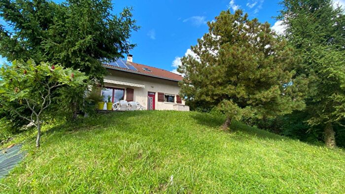 Maison à louer - Cranves-Sales - 5 pièces - 4 chambres