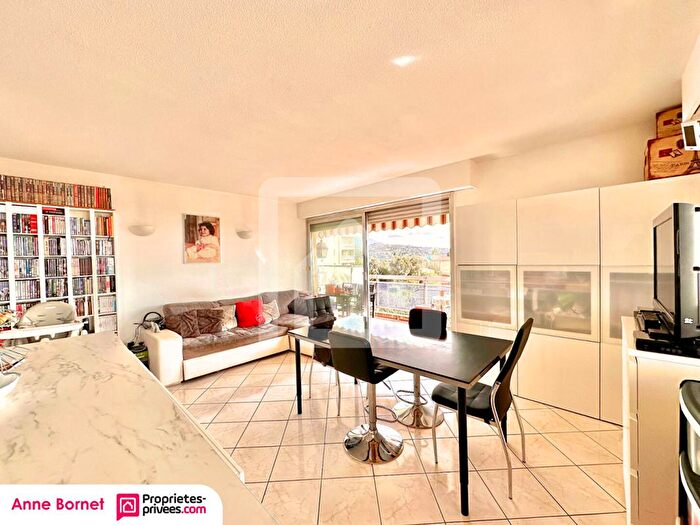 Appartement à vendre - Grasse, Saint-Claude - 2 pièces - 1 chambre