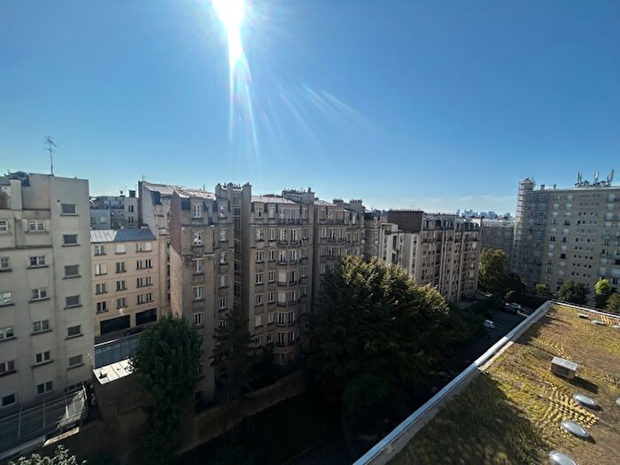 Appartement à vendre - Paris e , Grandes Carrières, Clichy - 2 pièces - 1 chambre