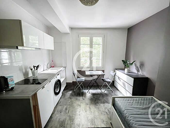 Appartement à louer - Évreux, Centre-ville - 1 pièce