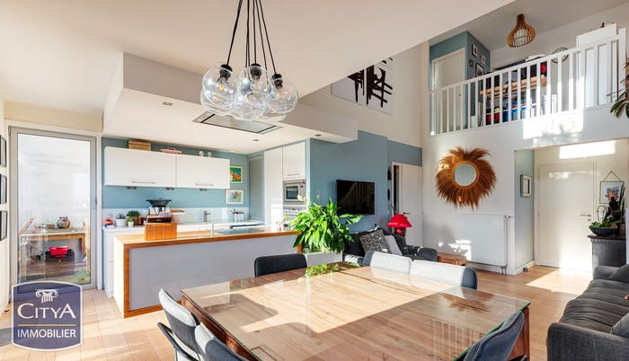 Lille, Centre-ville, Euralille : Appartement 4 pièces à vendre