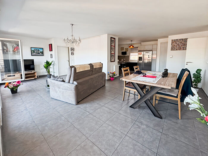 Rosny-sous-Bois, Centre-ville : Appartement 4 pièces à vendre