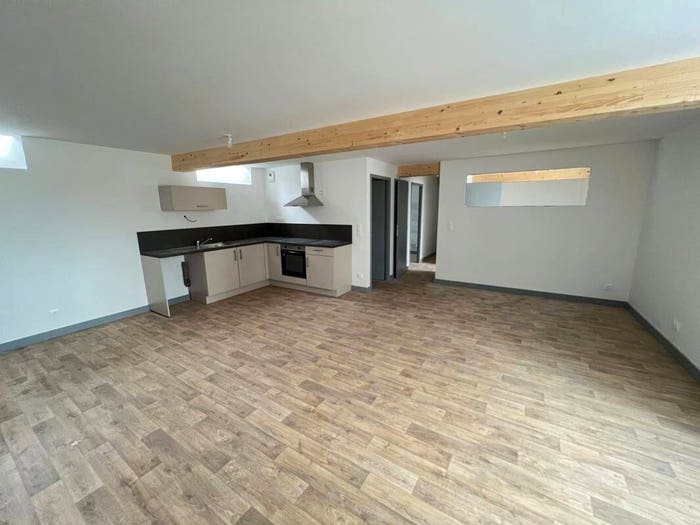 Appartement 4 pièces à Plateau, Laon, à louer
