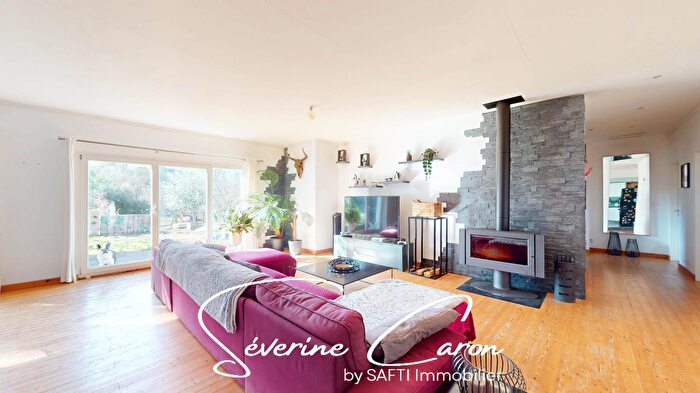 Besse-sur-Issole : Maison 6 pièces à vendre