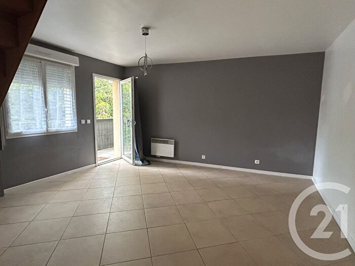 Appartement 3 pièces à louer à Vaux-le-Pénil