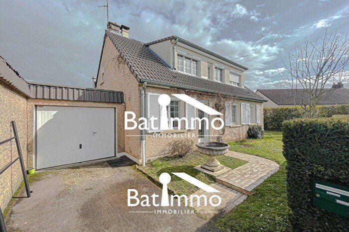 Maison à louer - Le Hameau du Golf, Marly - 6 pièces - 5 chambres