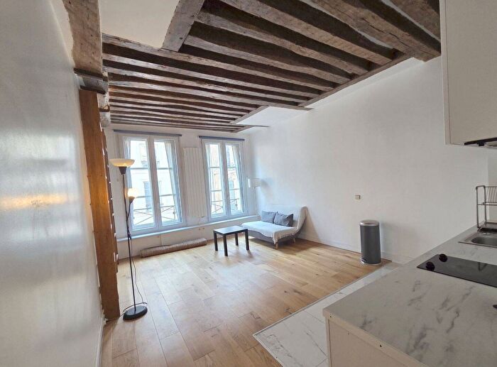 Appartement à louer - Les Halles, Paris er arrondissement - 2 pièces - 1 chambre