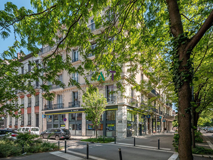 Appartement 5 pièces à vendre - Grenoble, Centre-ville