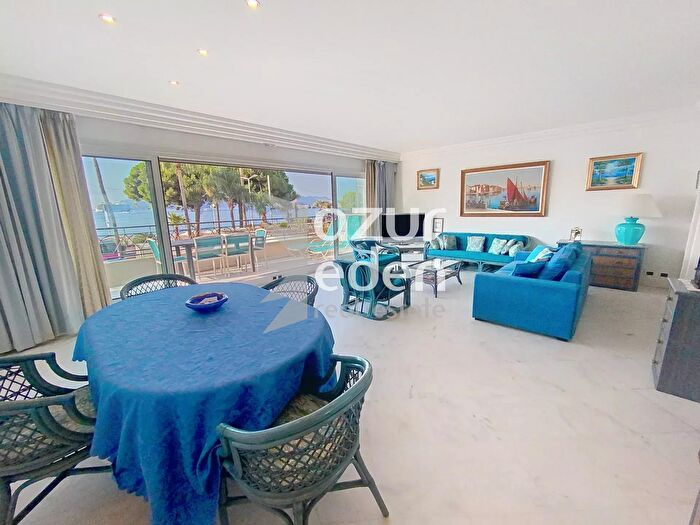 Appartement à vendre - Cannes, Centre-ville - 3 pièces - 1 chambre