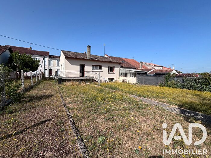 Maison 4 pièces à vendre à Saintes, La Gare, Sébastien de Brouard, La Fenêtre