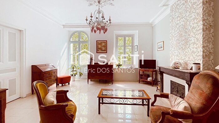 Appartement à vendre - Alès, Centre-ville - 5 pièces - 2 chambres