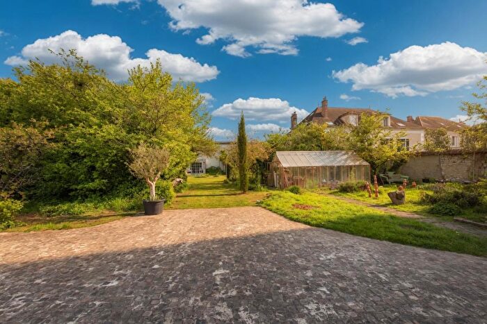 Maison 9 pièces à Moret-sur-Loing, à vendre