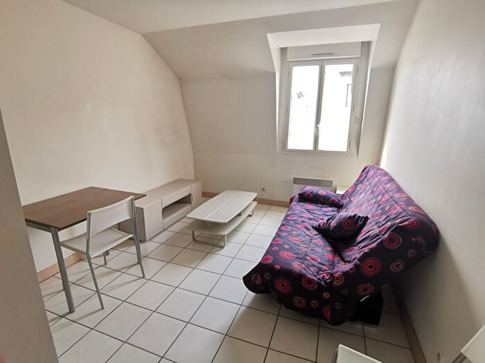 Bourges, Centre-ville, Charlet, Lahitolle, Pignoux, Sembat - Appartement 1 pièce à louer