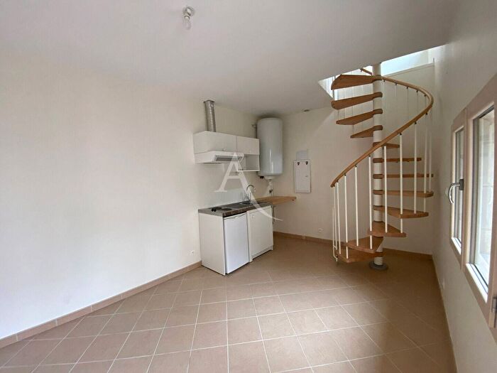 Appartement à louer - Baugé-en-Anjou - 1 pièce - 1 chambre