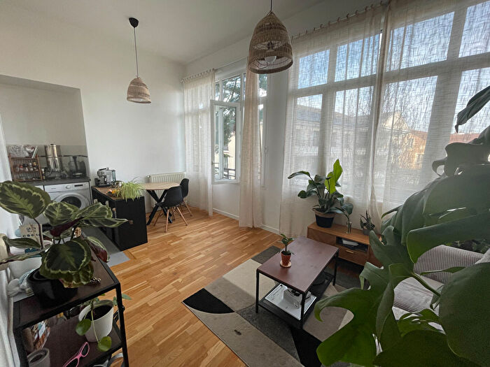 Appartement à vendre - Saint-Cyr-lécole, Hôtel de ville - 2 pièces - 1 chambre