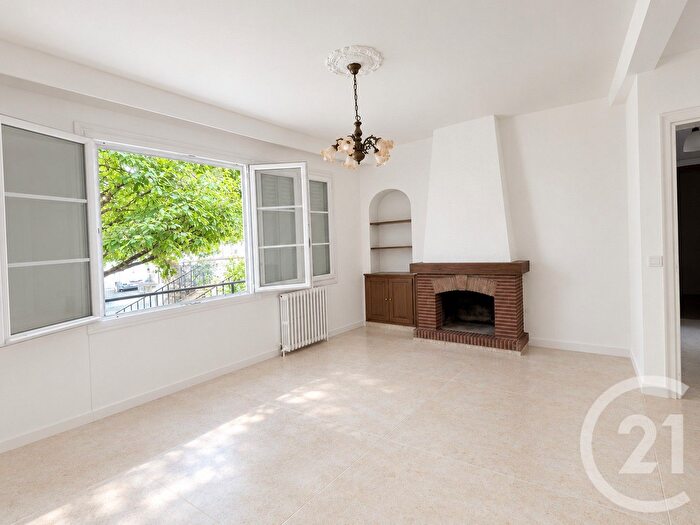Appartement 3 pièces à vendre à Montereau-Fault-Yonne, Ville basse