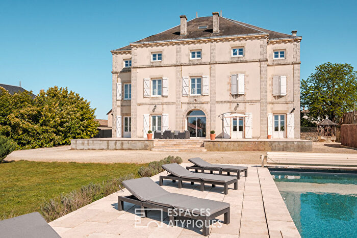 Maison à vendre - Couhé - 20 pièces - 13 chambres