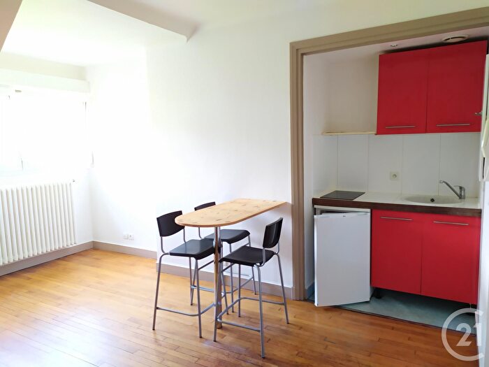 Appartement 2 pièces à Lorient, Centre-ville, à louer