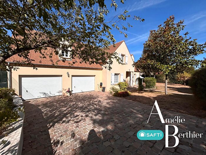 Maison 7 pièces à Montfort-l'Amaury, à vendre