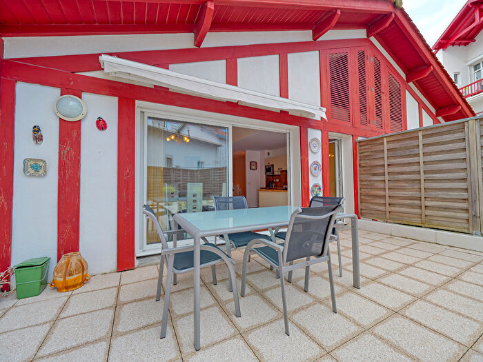 Appartement à vendre - Saint-Jean-de-Luz, Centre-ville - 3 pièces - 2 chambres