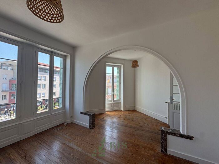Le Coteau - Appartement 5 pièces à louer
